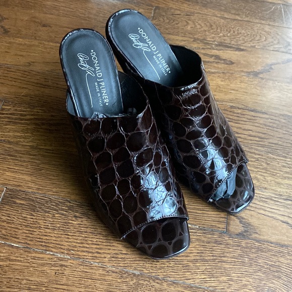 Donald J. Pliner | Shoes | Donald Pliner Size Iesha Expresso Patent ...